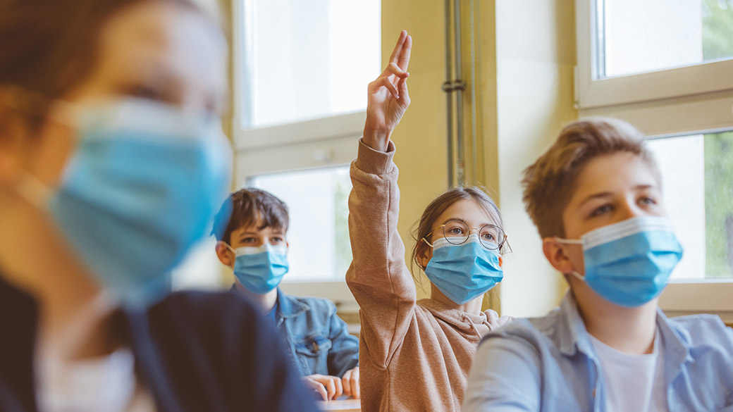 Corona-Maßnahmen an Schulen: Was sagen die Eltern? | Wort & Bild Verlag